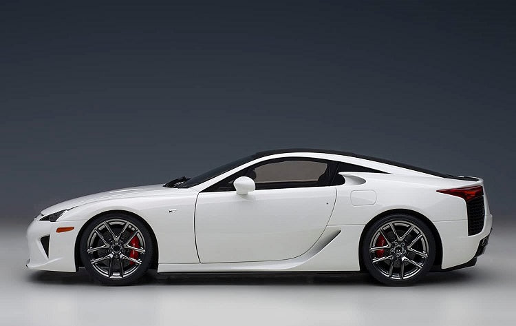 Lexus LFA 1/18 Scale Diecast Model Car (White with Carbon Roof and Car ...