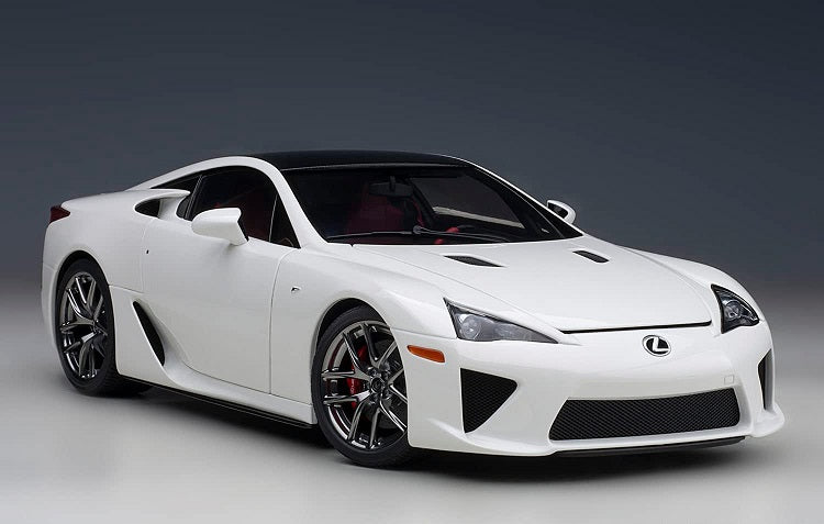 Lexus LFA 1/18 Scale Diecast Model Car (White with Carbon Roof and Car ...